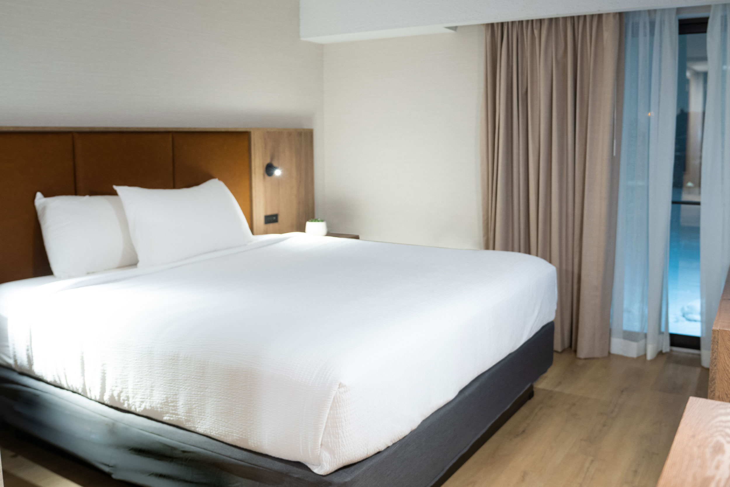 Accessible Rooms - Valhalla Hotel & Conference Centre